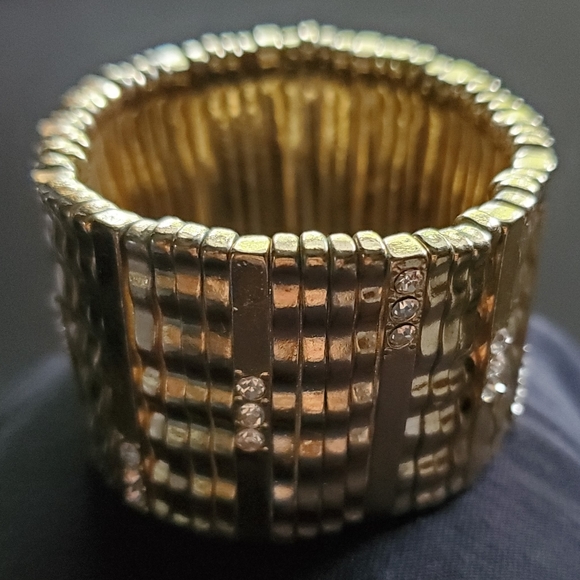 Erica Lyons | Jewelry | Erica Lyons Gold Bar And Crystal Stretch ...